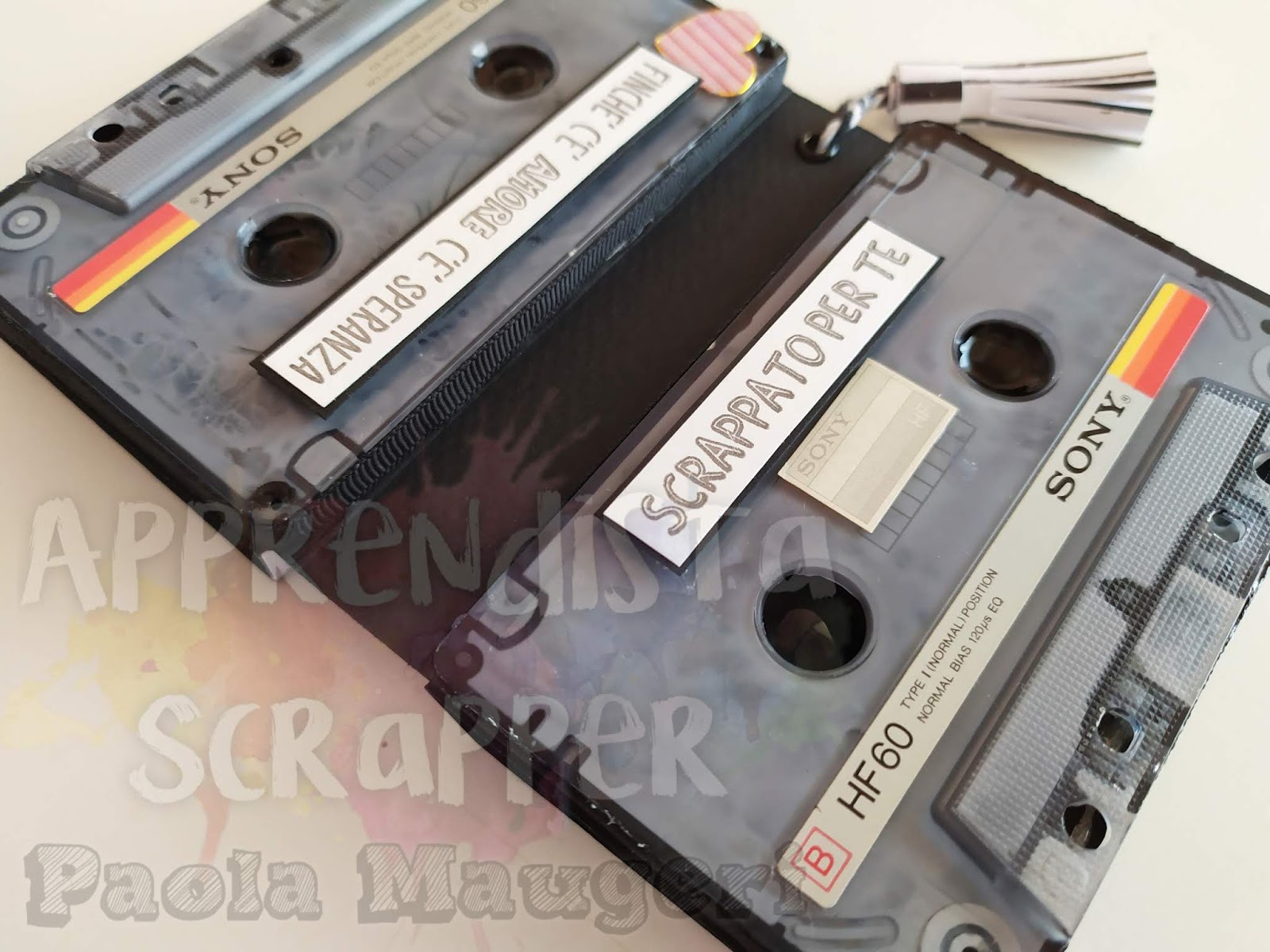 Apprendista Scrapper: Riciclando... un album in audiocassetta!