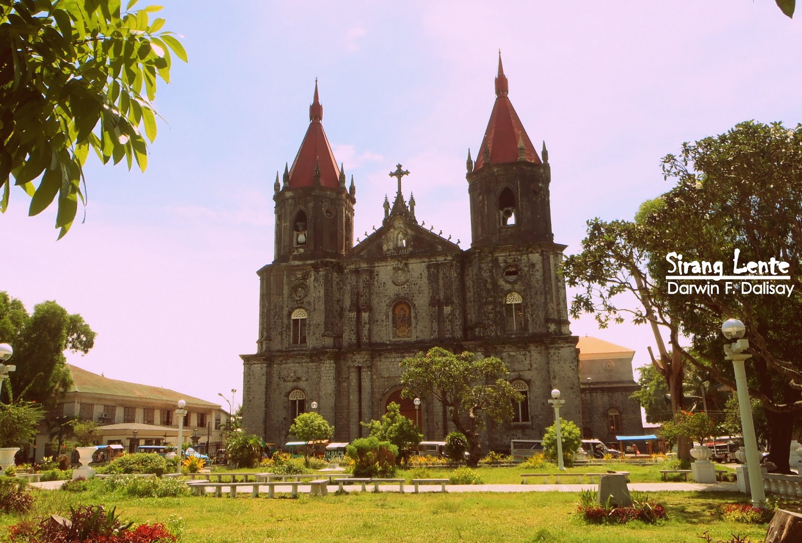 SIRANG LENTE: MOLO CHURCH, ILOILO