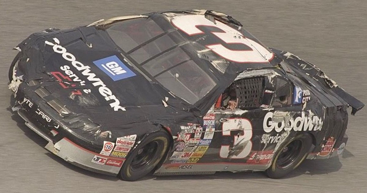 4 of the Unluckiest Moments in Auto Racing History