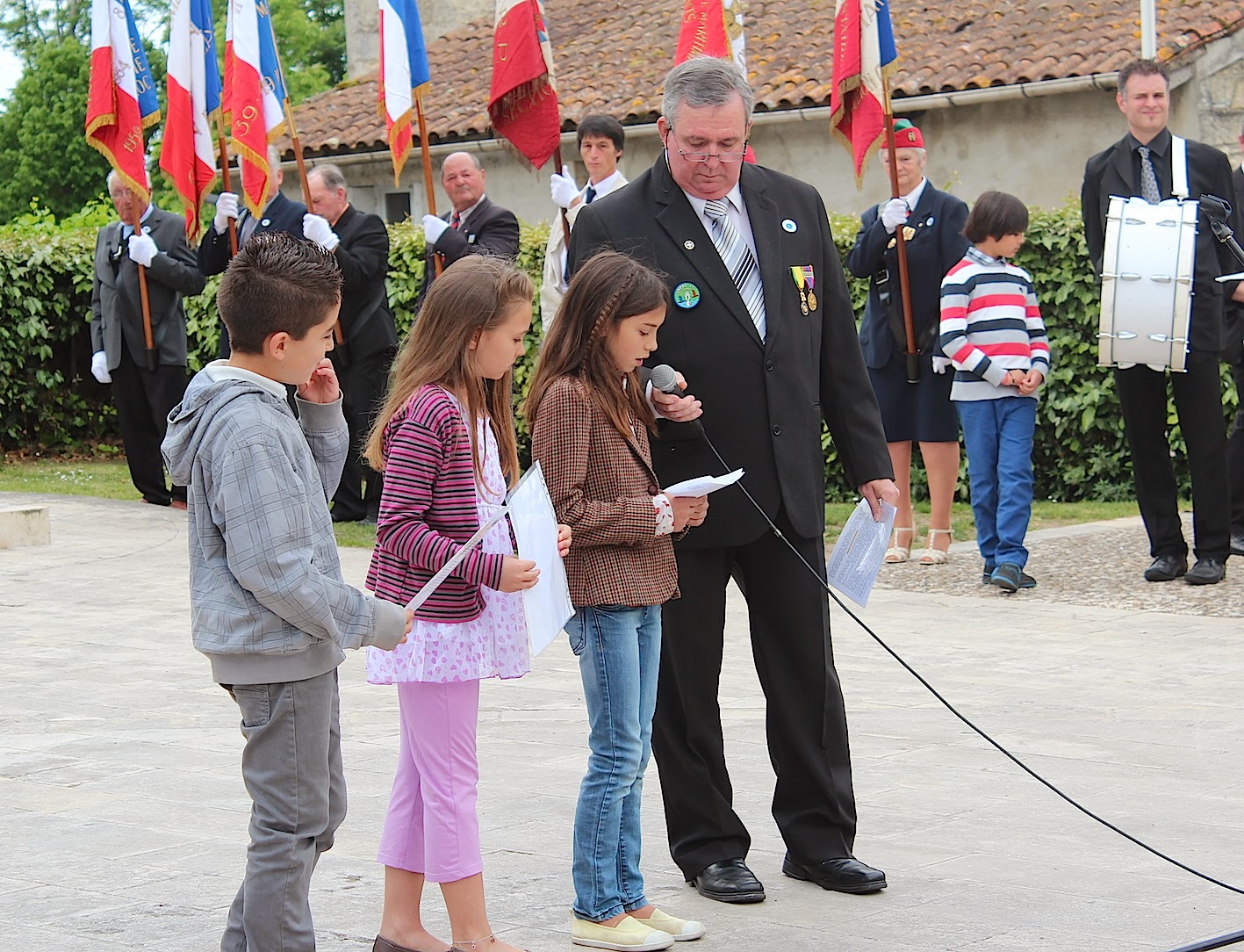 Nicole Bertin Infos: Jonzac : Coline, Sarah Jeanne et Ryan ont rendu ...