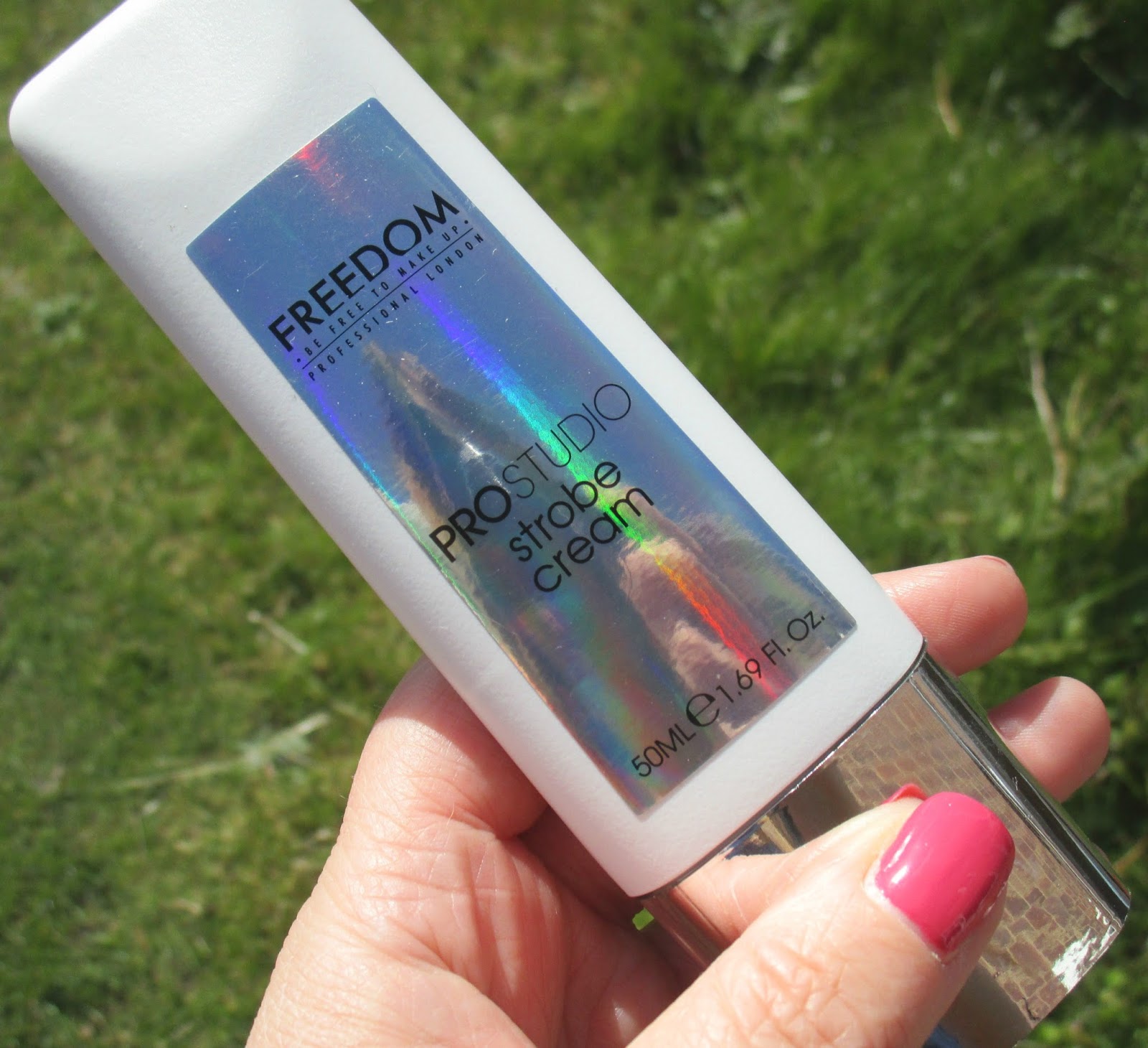 Freedom Pro Studio Strobe Cream Reviewed!