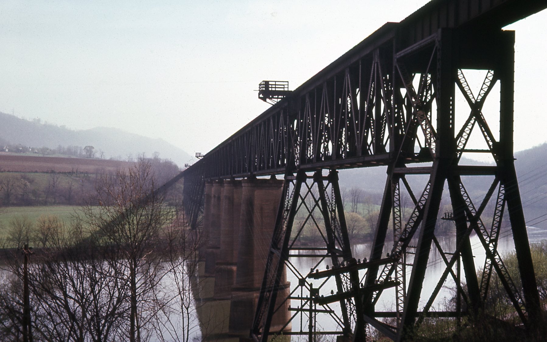 Industrial History: 1909-1970s N&W/Virginia Bridge over New River in ...