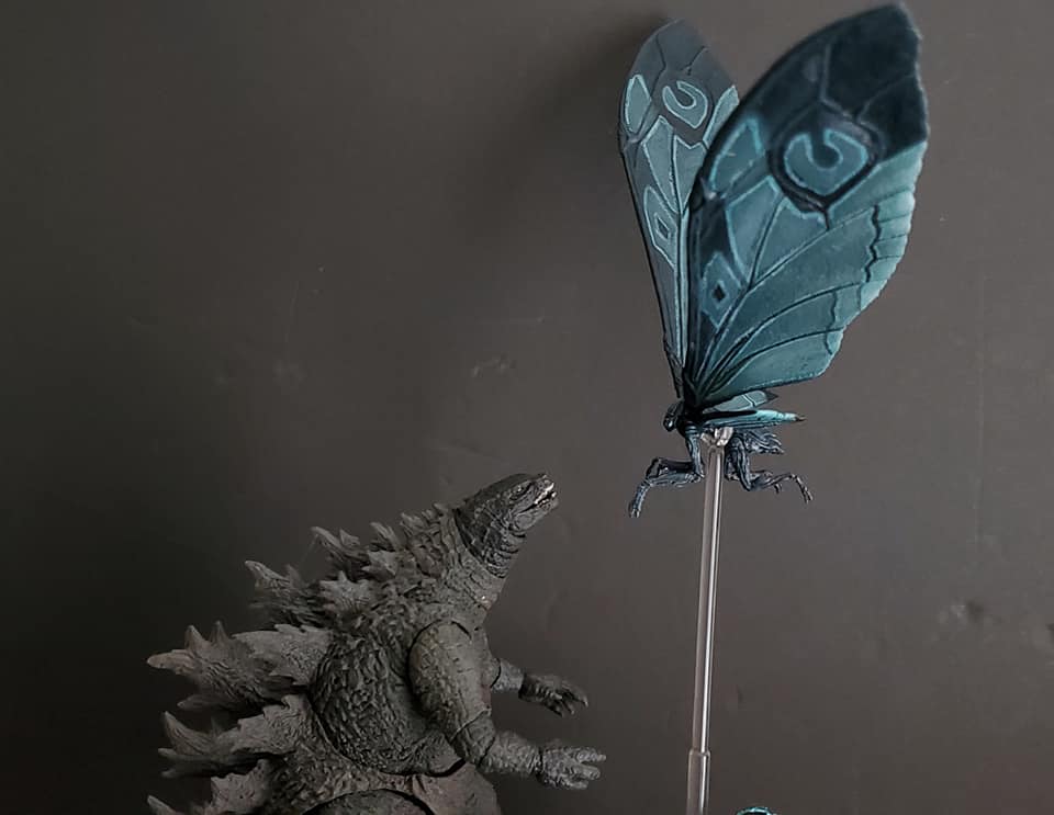 The Gryphon's Lair : NECA MOTHRA 2019 & V2 "Poster Version" | Figure Review