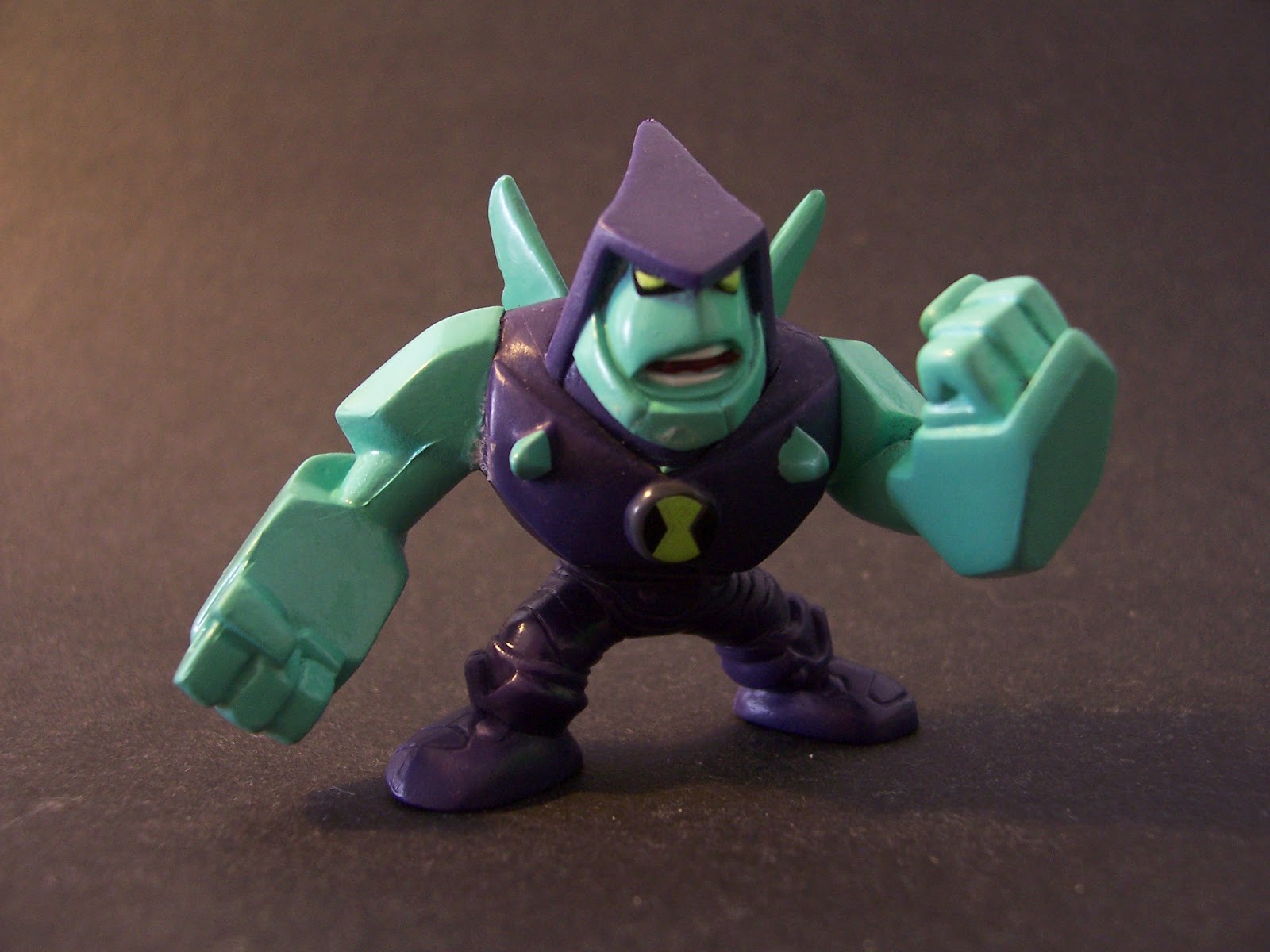 My Best Toys: PVC - Ben 10 Mini figures...