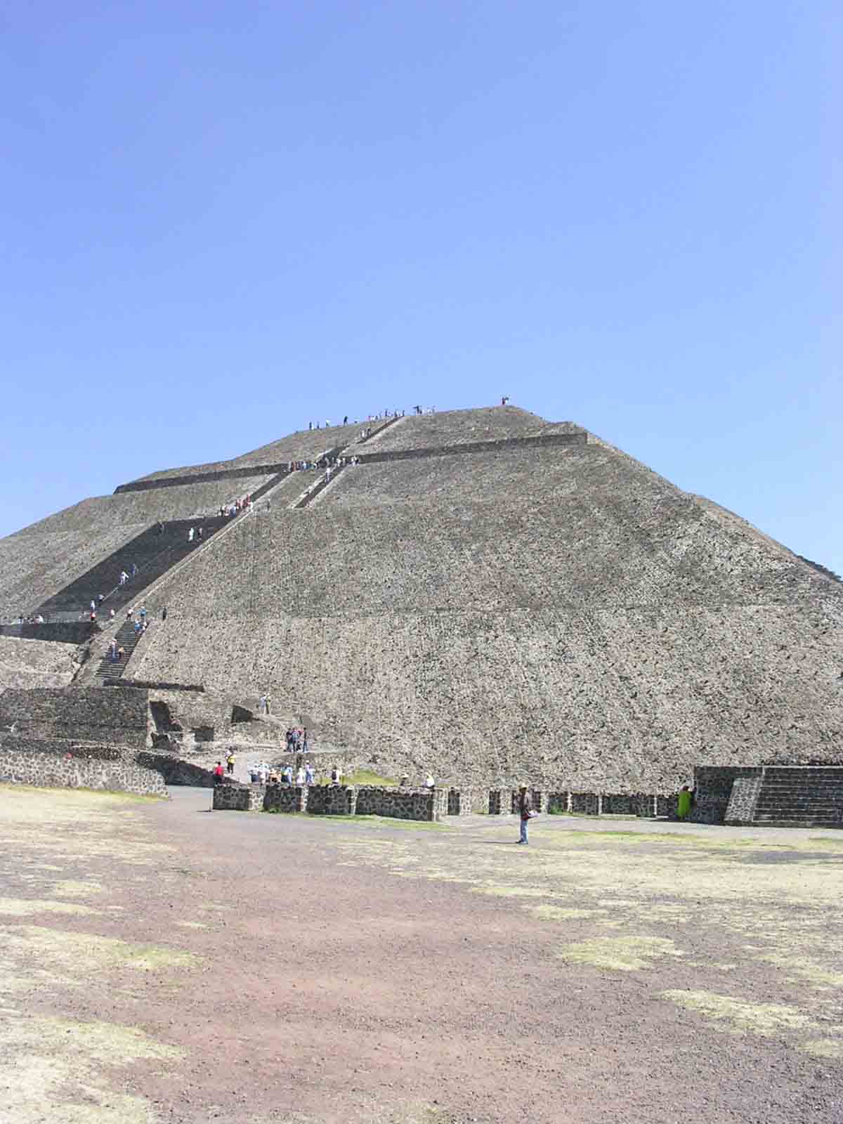 Eric & Autumn's World Roll Up: Visit Day 3: Pyramids