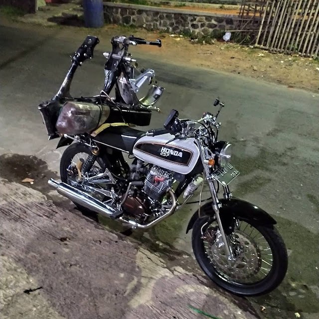 20 Gambar HD Modifikasi CB 100 Warna Putih Terbaru 2020