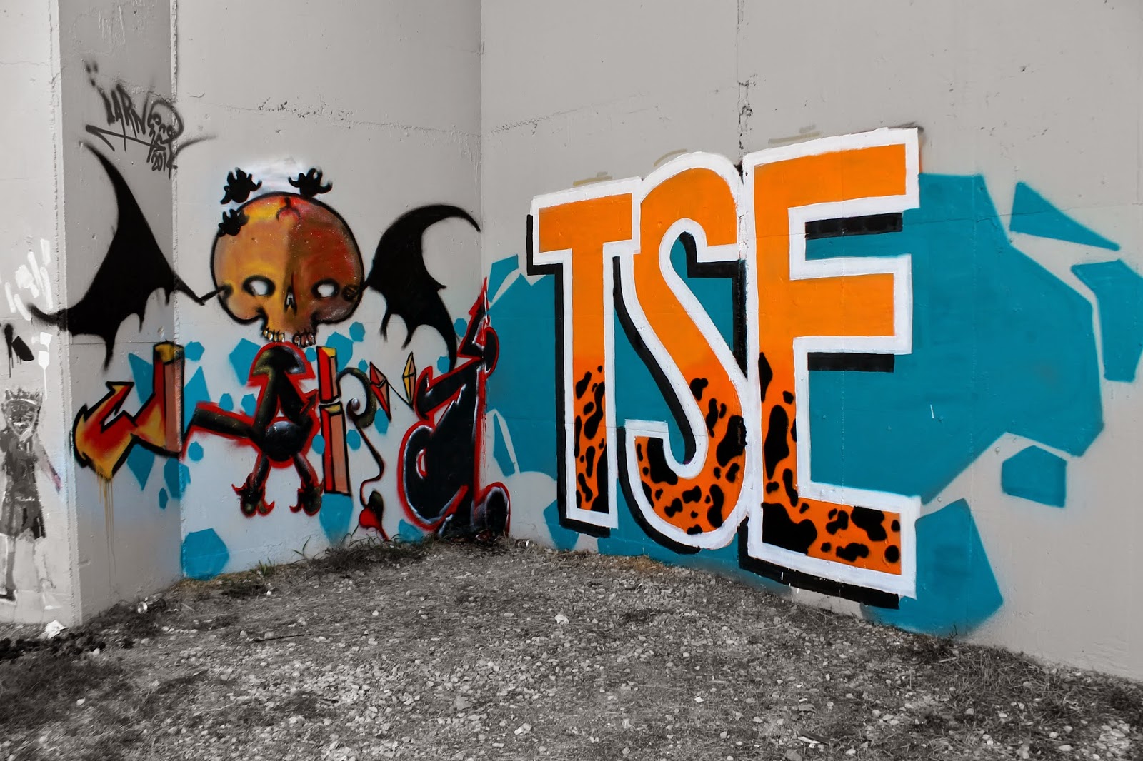 Η τεχνη του Graffiti στην Λαρισα: Larna και TSE στον Πηνειό
