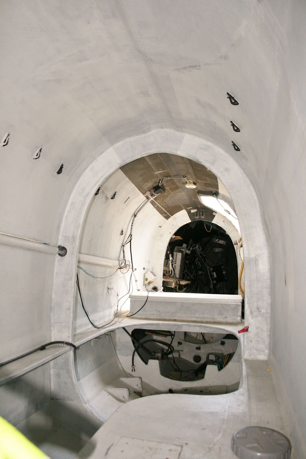 Yves Parlier’s hydro-glider: resting in peace in Gujan-Mestras ...