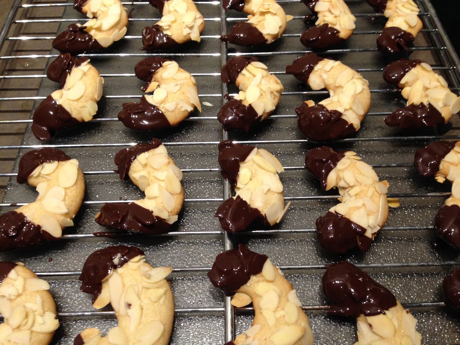 Pudica's Food Corner: Almond-Marzipan Cookies - It's this time of year ...