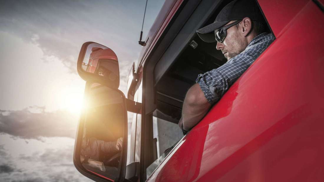 The main signals of truckers that every driver needs to know - Trucks ...