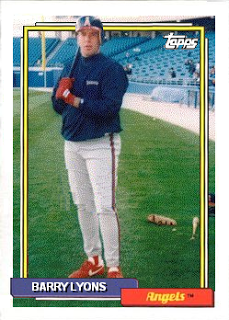 Completing the 1992 Topps set: 1992 Topps #943 Barry Lyons