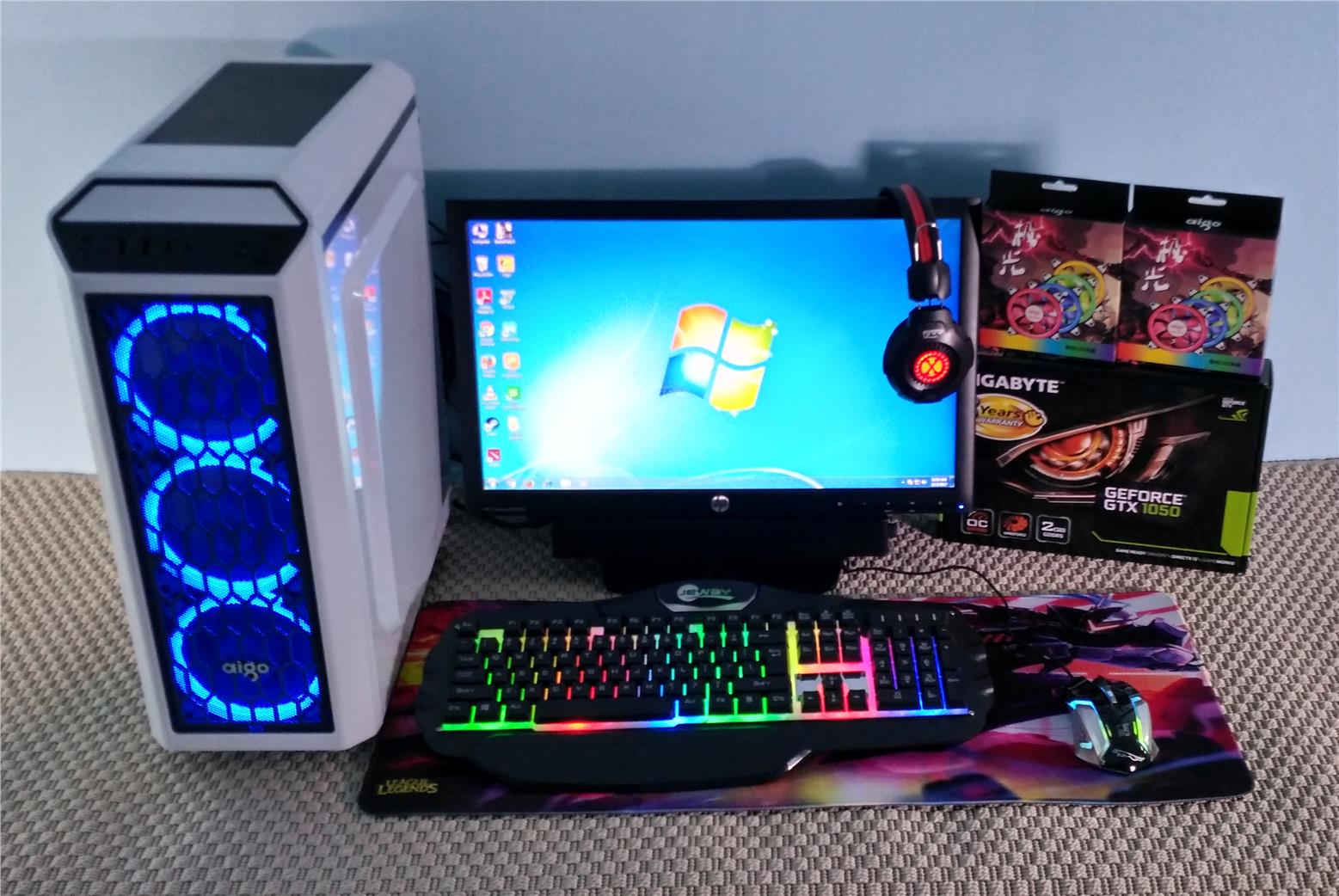 Macam-macam Komputer Berdasarkan Spesifikasinya - Pintu Dunia 71