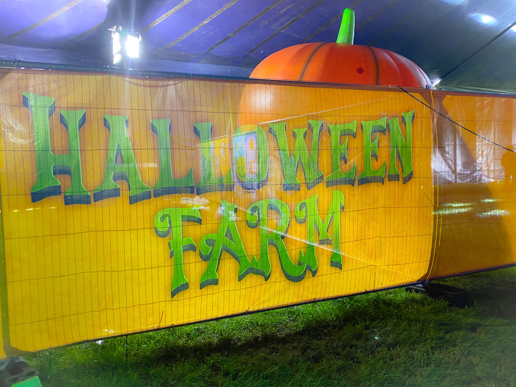 Uncoventional Kira: A DAY OUT AT THE HALLOWEEN FARM | CATTOWS FARM | REVIEW