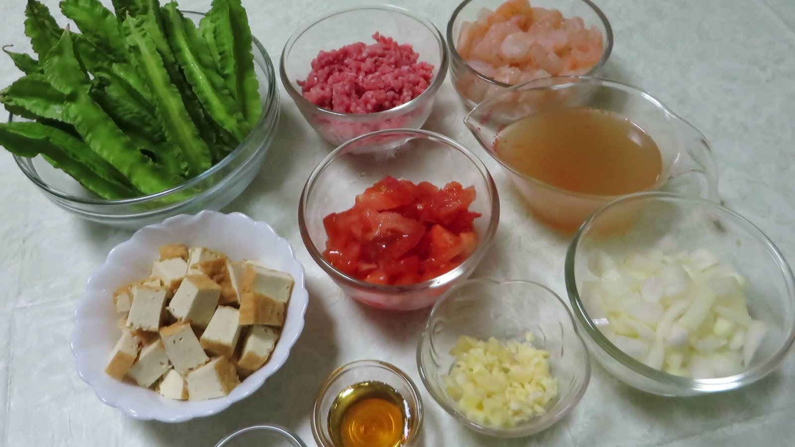 "Nette Cooking": "Ginisang Sigarilyas" (sauteed winged beans)