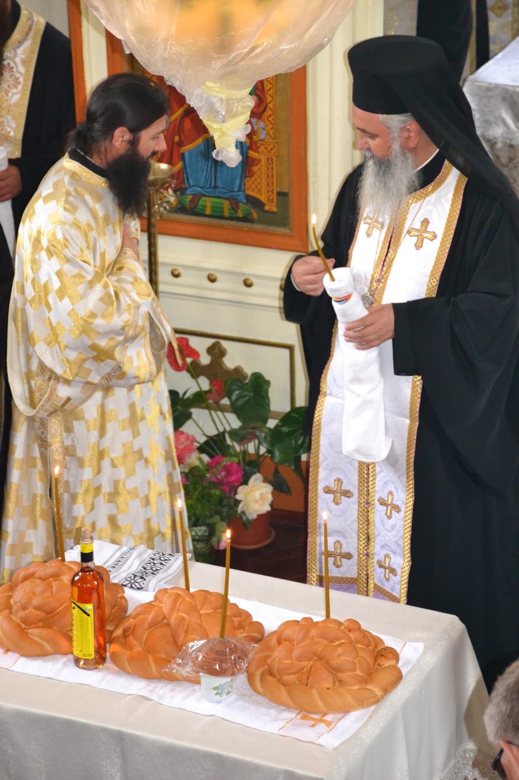 Parastasul Parintilor Ludovica si Iustin Moldovan, Parohia Agrisu de ...