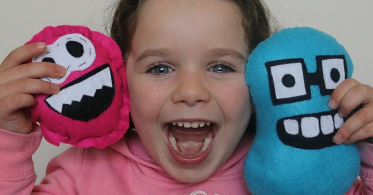 Totally Tutorials: Tutorial - How to Sew a Mini Monster