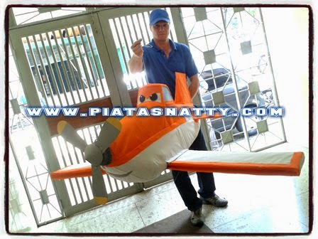 PIÑATAS TEMÁTICAS : PIÑATA AVIÓN DUSTY