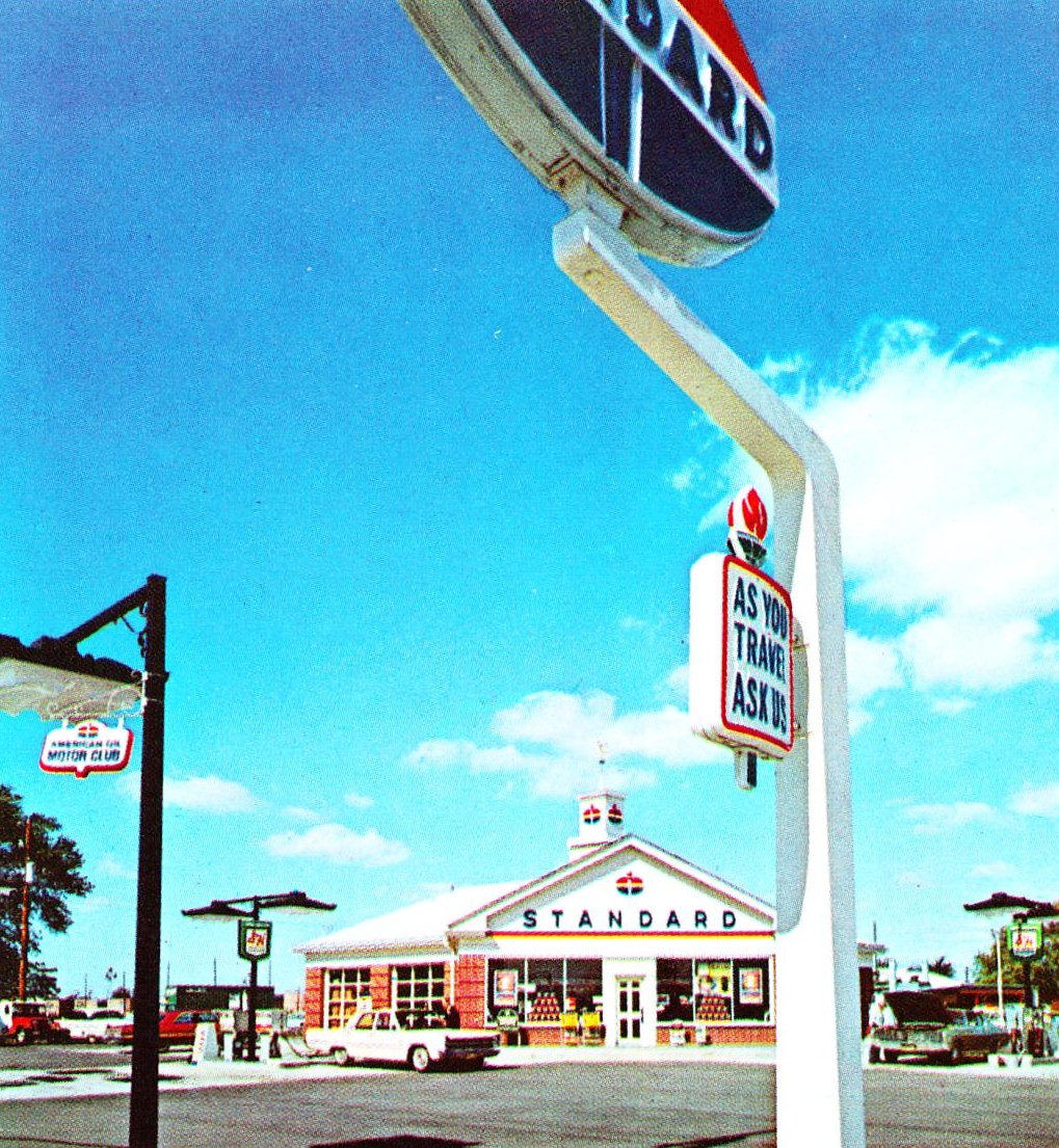 Pleasant Family Shopping: The Golden Age of Gas Stations