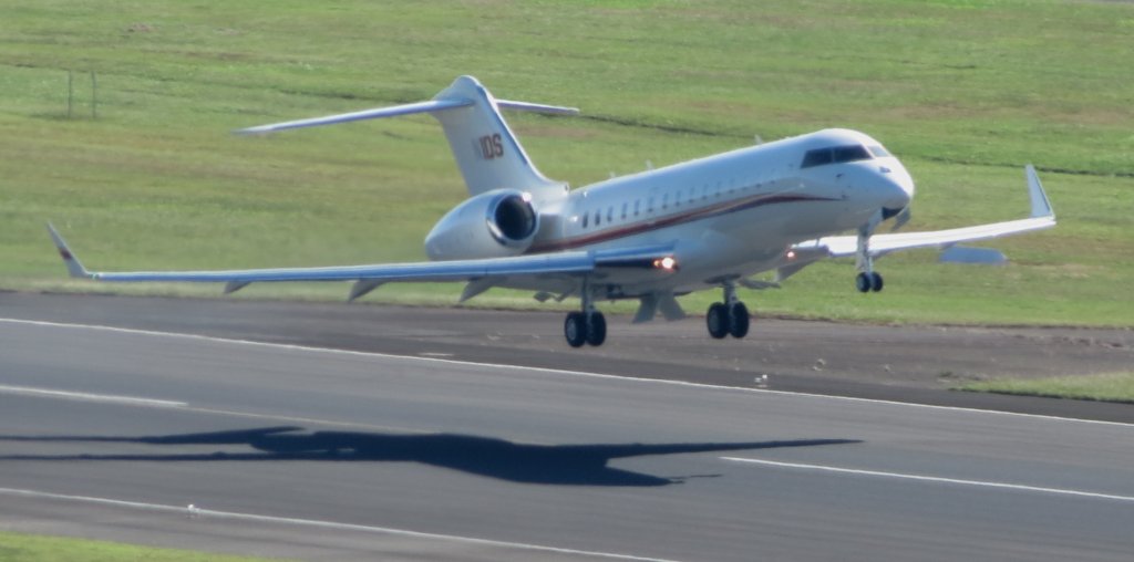 Far North Queensland Skies: Global Express N1DS heads south
