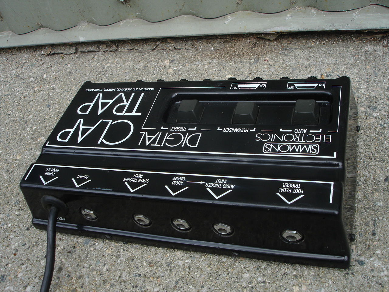 MATRIXSYNTH: SIMMONS CLAP TRAP DRUM SYNTH