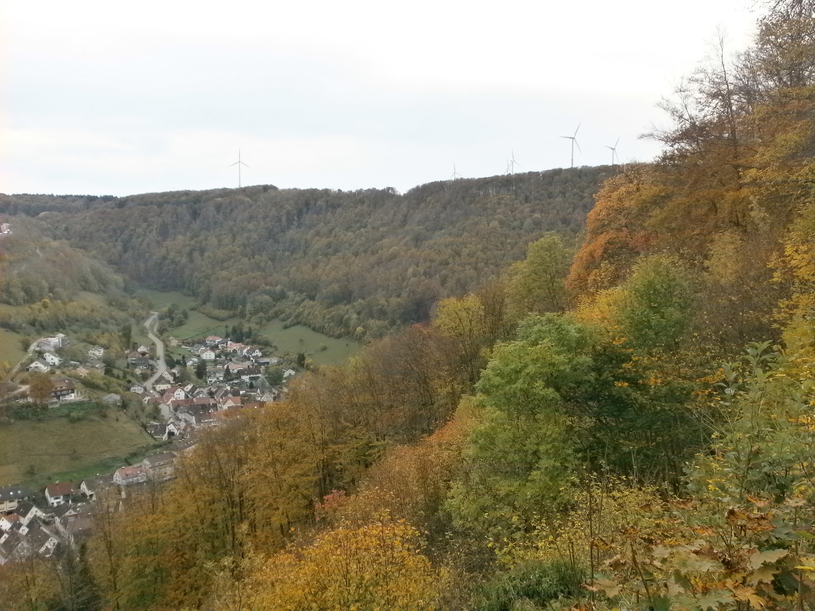 Wege in der Region Stuttgart: Wanderung im Verlauf des Panorama ...