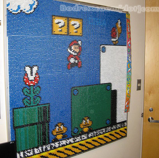 Unik Dan Kreatif, Panel Mario Bros Dari 17.000 Push Pin ng boranan ...