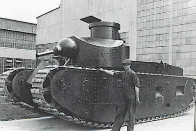 Armour force / Panssaroitu voima : Medium Tank M1921