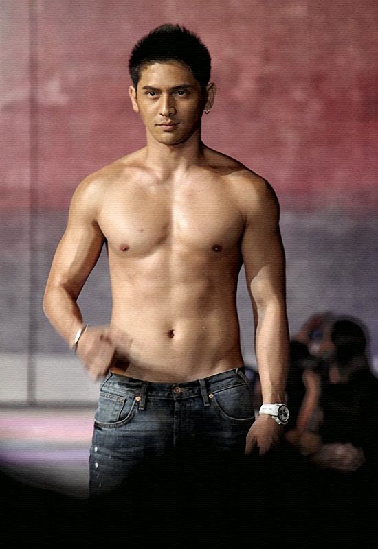 SEXY AND SHIRTLESS AHRON VILLENA - Discreet Magazine