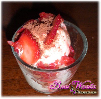 Bahan Mudah Buat Strawberi Milo Sundae - Buat Wanita
