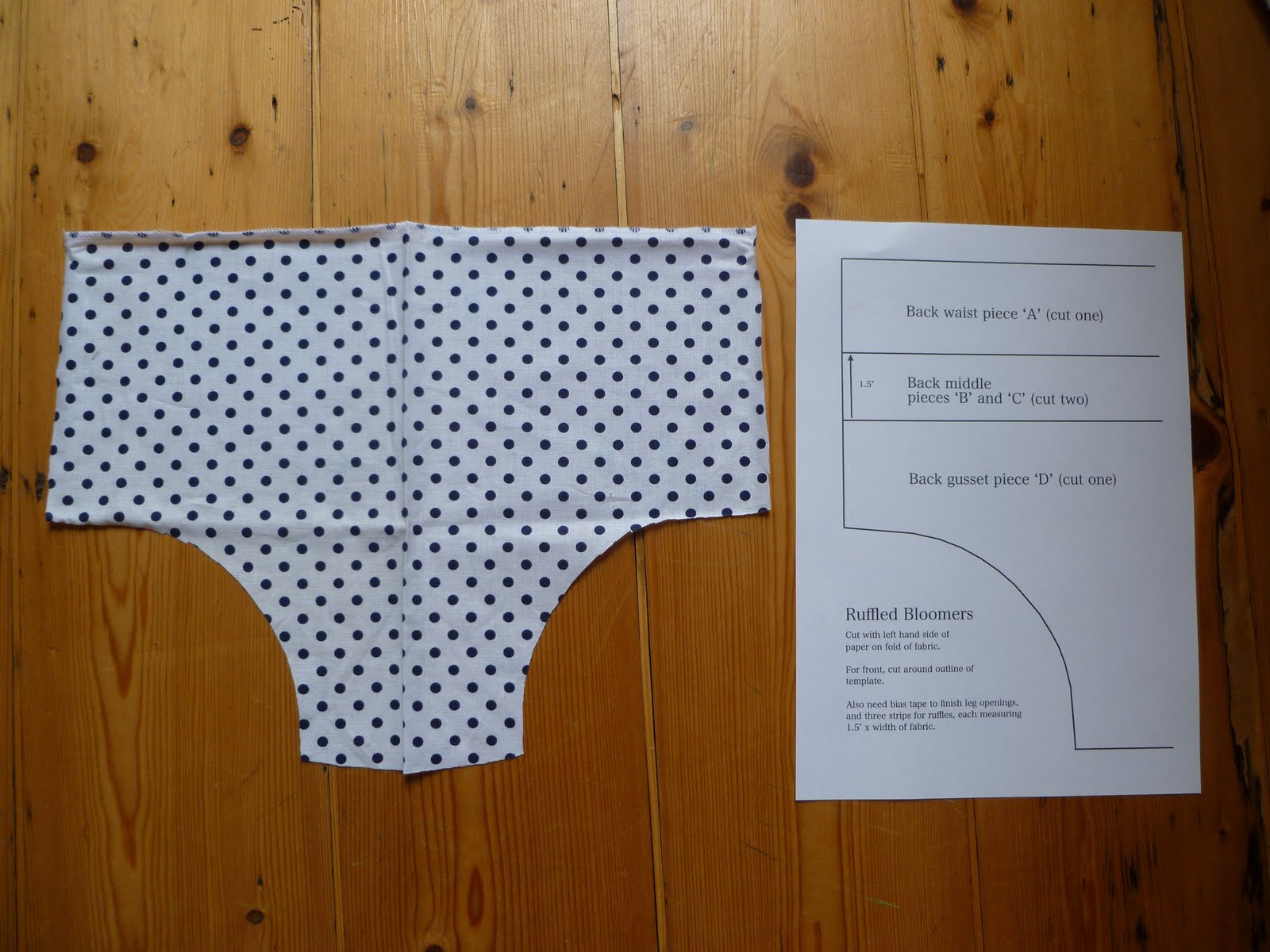 runcibledays: Making pants while the sun shines: ruffled bloomers tutorial