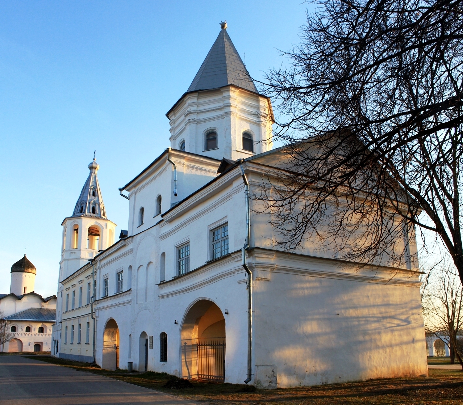 Novgorod Veliky ( Великий Новгород ). A voyage to ancient Veliky ...