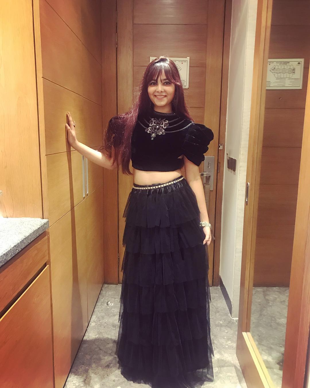 Amazing Singer Shraddha Sharma Stunning Photos Wallpapers