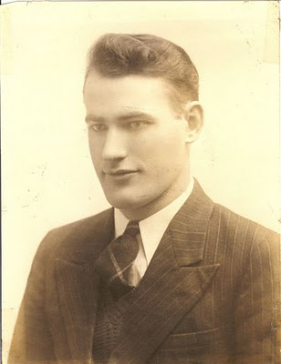 Julie Bursey's Instagram, Twitter & Facebook on IDCrawl