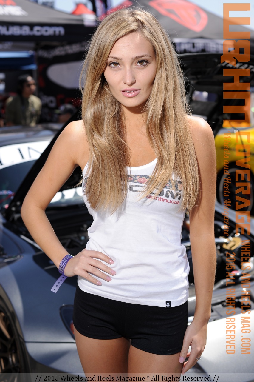 Cute Duo Amy Ames and Savannah for Spocom booth at 2015 Formula Drift ...