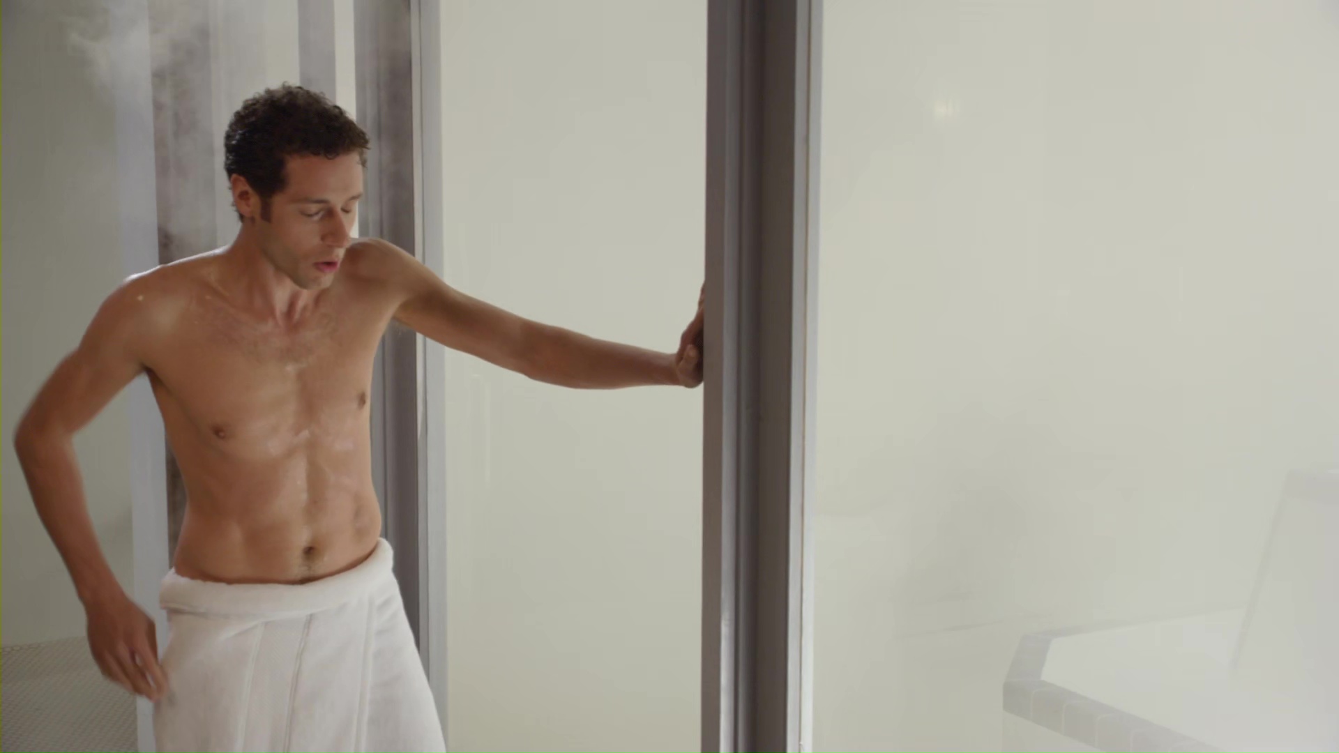 ausCAPS: Mark Feuerstein, Paulo Costanzo and Bob Gunton shirtless in Royal Pains 3-06 "An Apple ...