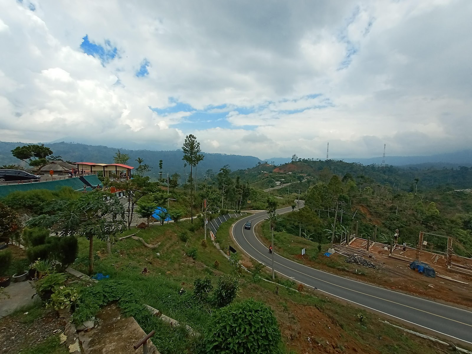 Menikmati Libur Akhir Tahun Di Way Tenong, Lampung Barat - elisakaramoy ...