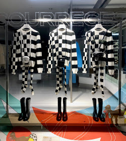 RetailStoreWindows.com: Courreges, Paris
