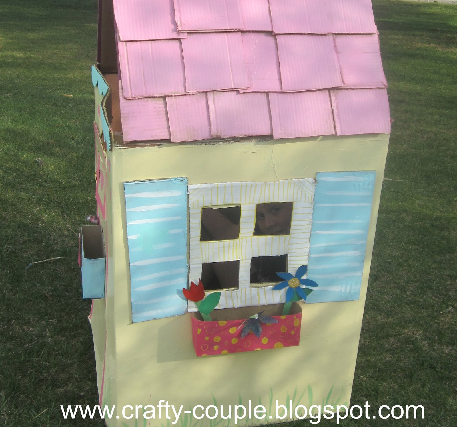 crafty couple: Fancy Cardboard House