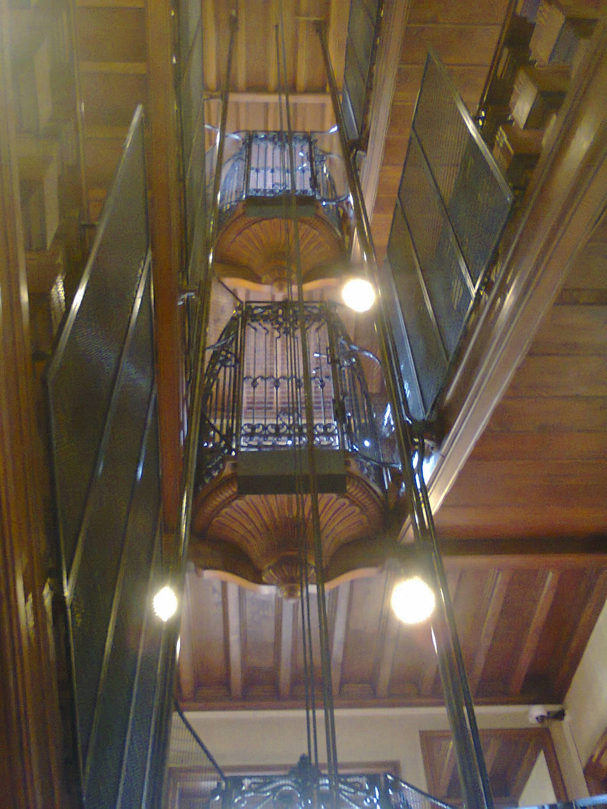 Paris-bise-art : Roux, Combaluzier et Malesherbes...