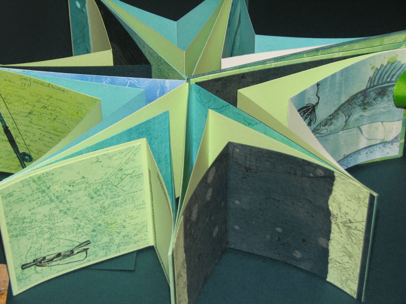 Ink Stains: Star Mini Album Tutorial