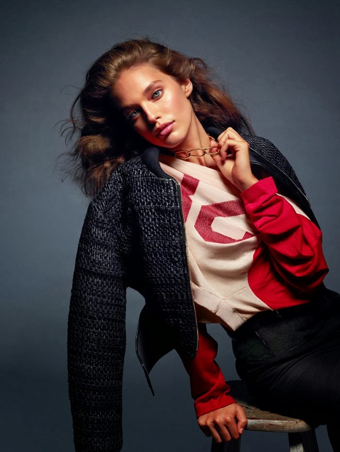 Emily Di Donato Magazine Photoshoot for Intermission Magazine 2013 ...