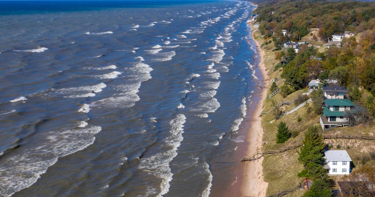 RETRO KIMMER'S BLOG: SHIP WRECKS IN LAKE MICHIGAN WASH ASHORE DUE TO ...