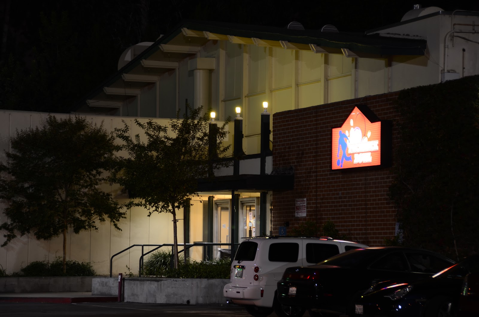 Phantom Los Angeles: Pickwick Bowl, Burbank, Ca