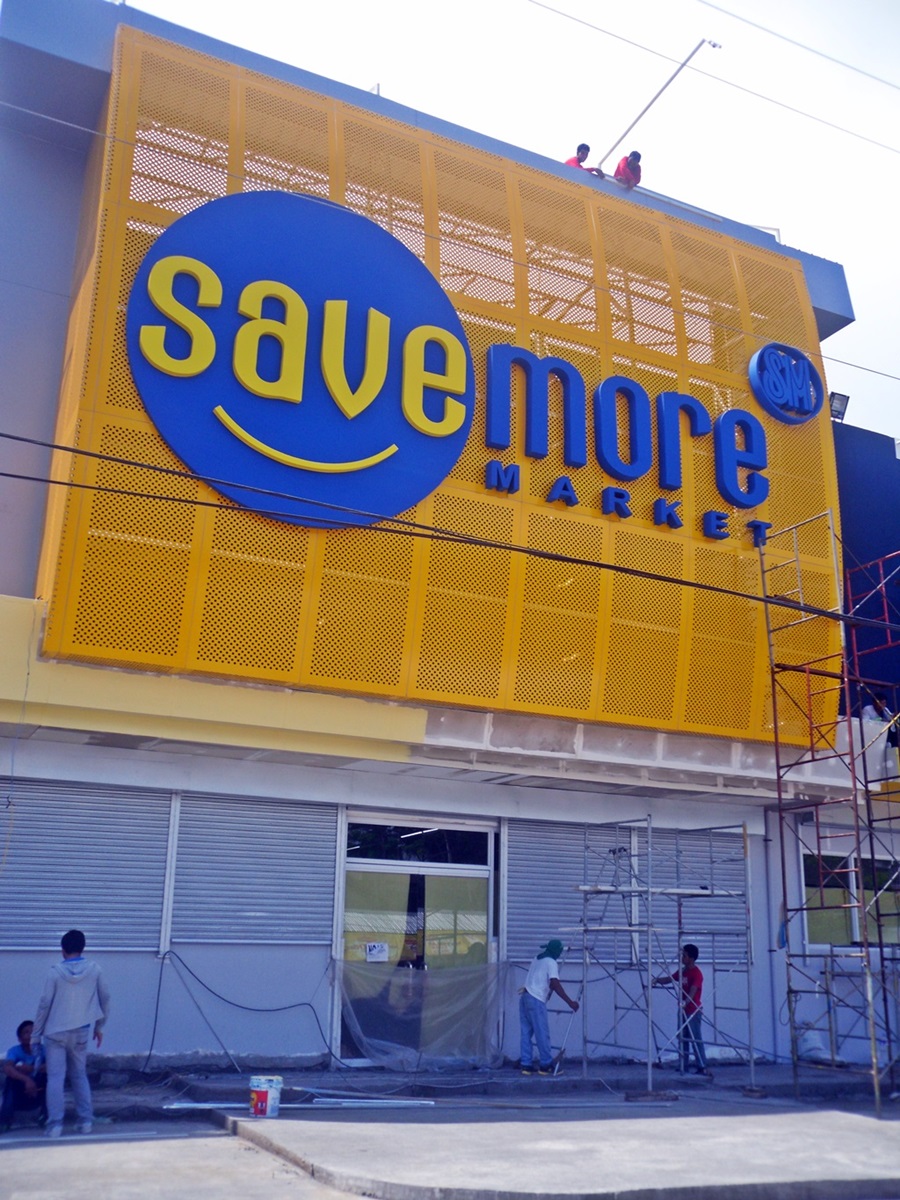 SM Savemore Pili ~ Naga City Deck