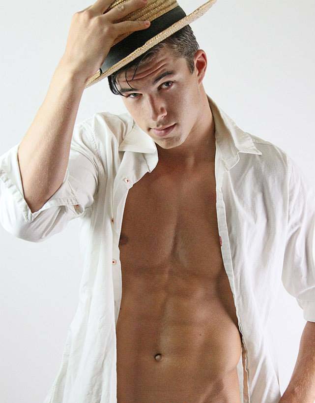 Hunksinswimsuits: Chase in speedos.