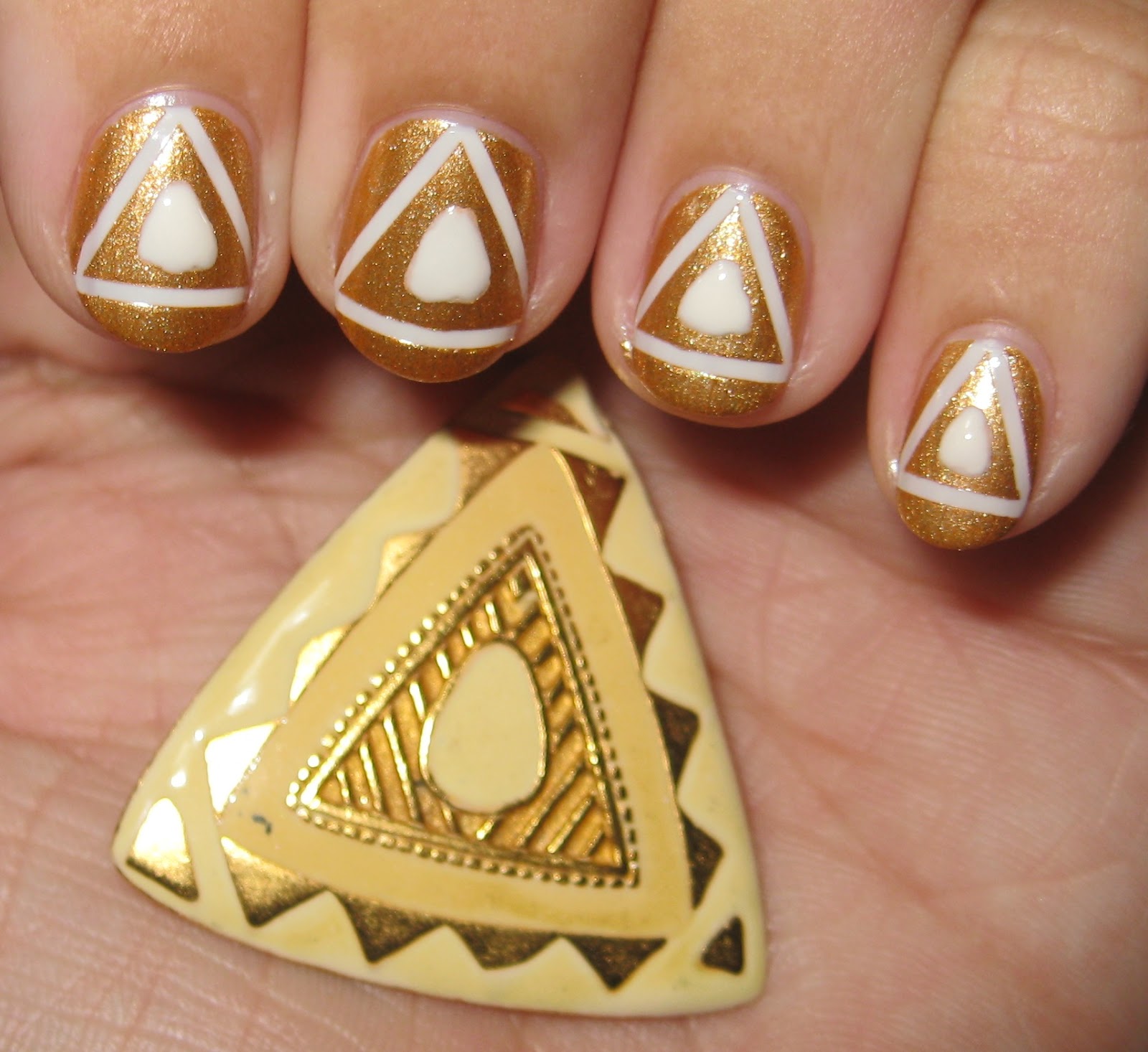 Pretty Little Bottles: 80's Earrings nail art #1