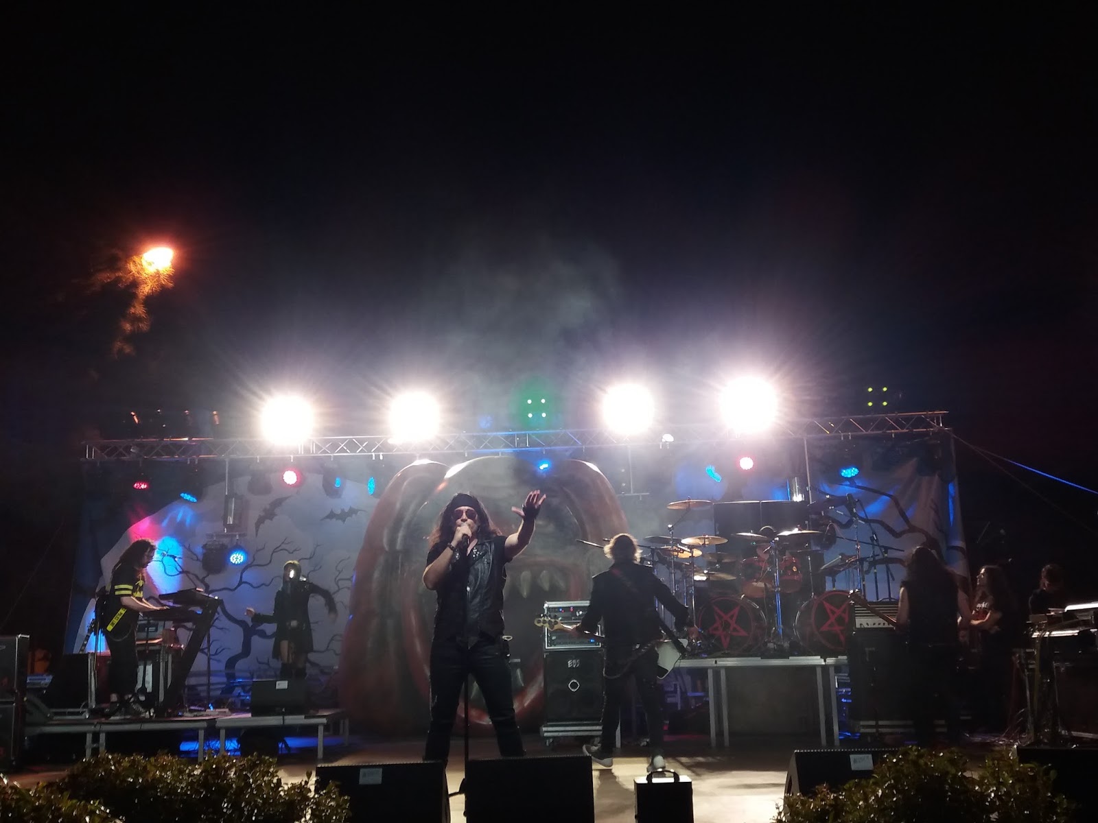 Glasses and Feathers: La fiesta pagana