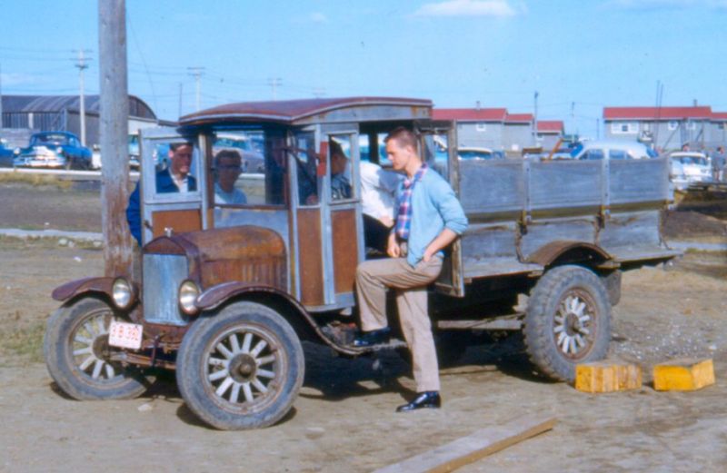 Beautiful Life of Canada in the Late 1950s Through Amazing Kodachrome ...