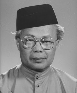 Uthaya Sankar SB: Ismail Hussein dan Sastera Kebangsaan