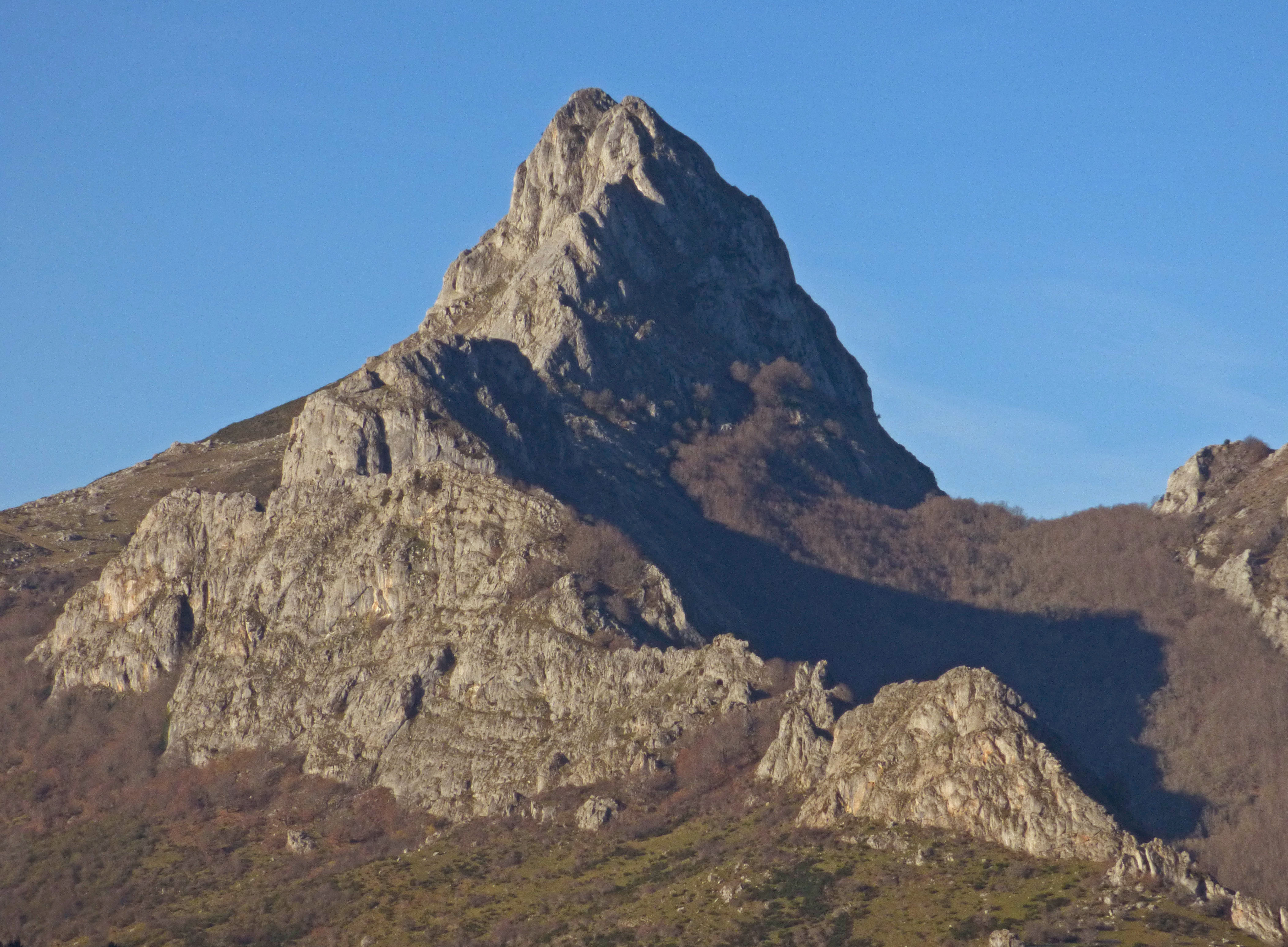 Mareando la perdiz: Gilbo (Ascensión al Pico Gilbo)